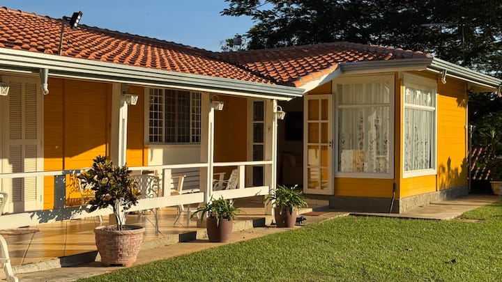Casinha Amarela - Sítio Villa Maria, Campinas, Sp - Campinas