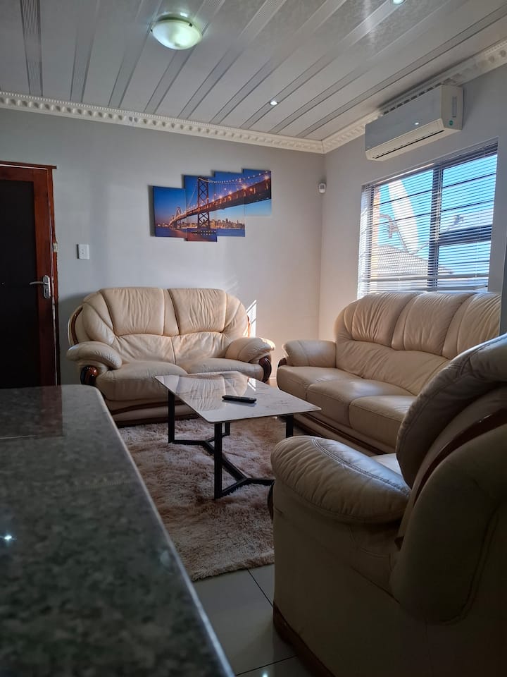 Entire Modern Luxury House!!- Middelburg - Middelburg