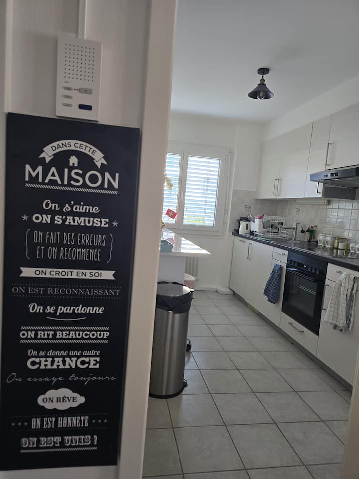 Faites Comme Chez Vous! Bienvenidos! - Vevey