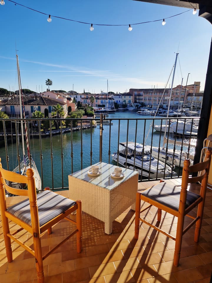 *New* Azure Apartment - Serene Canal Views - Grimaud
