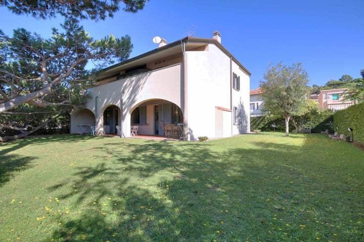 Ciro, 30 M From The Sea, Garden, 3 Parking Spaces - Castiglione della Pescaia