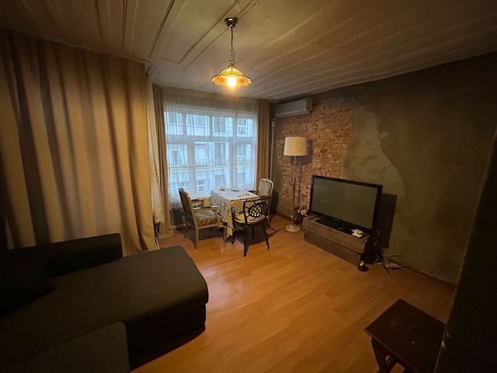 Downtown In Kadikoy, Old Stone House 2+1 - İstanbul