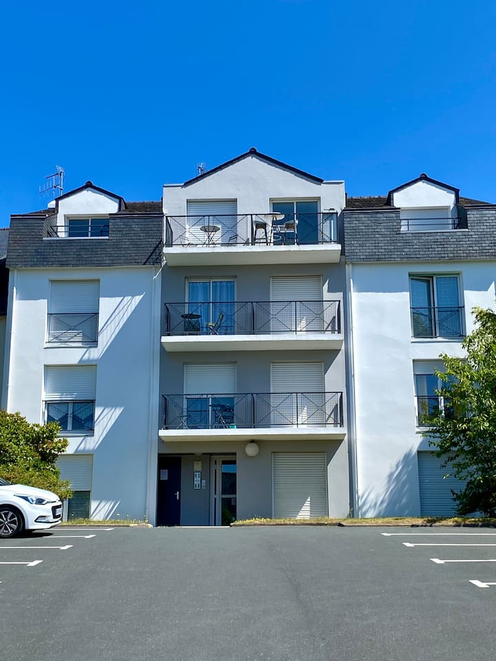 Studio/parking : Voyageurs-travailleurs-stagiaires - Quimper