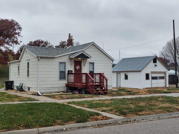 A Stadium View Home Near Haymarket And Downtown - Lincoln, NE