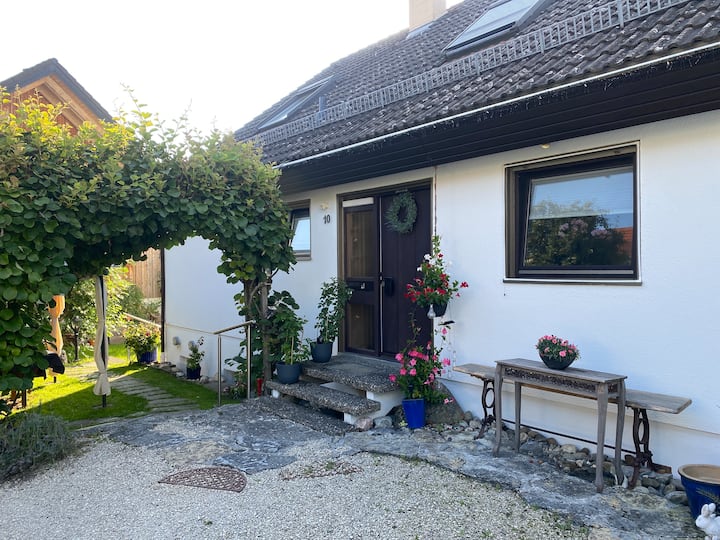 Haus Auf Dem Bodanrück Mit Schöner Wohnung - Konstanz