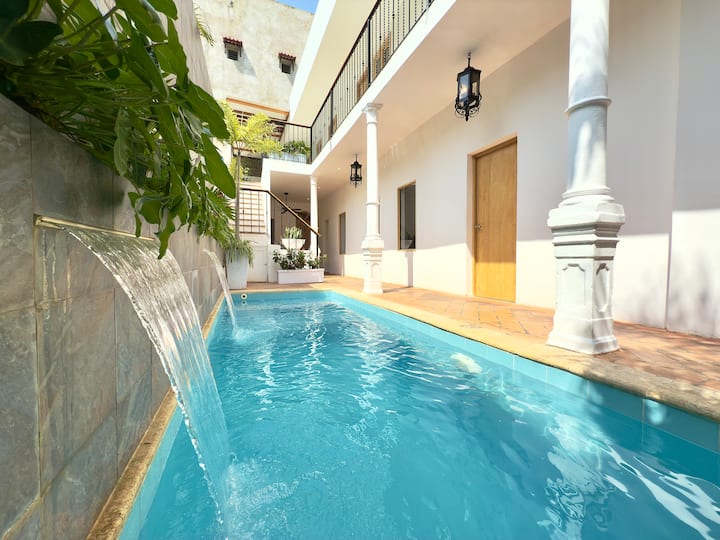 Stunning 10 Br House With Pool In The Old Town - Carthagène