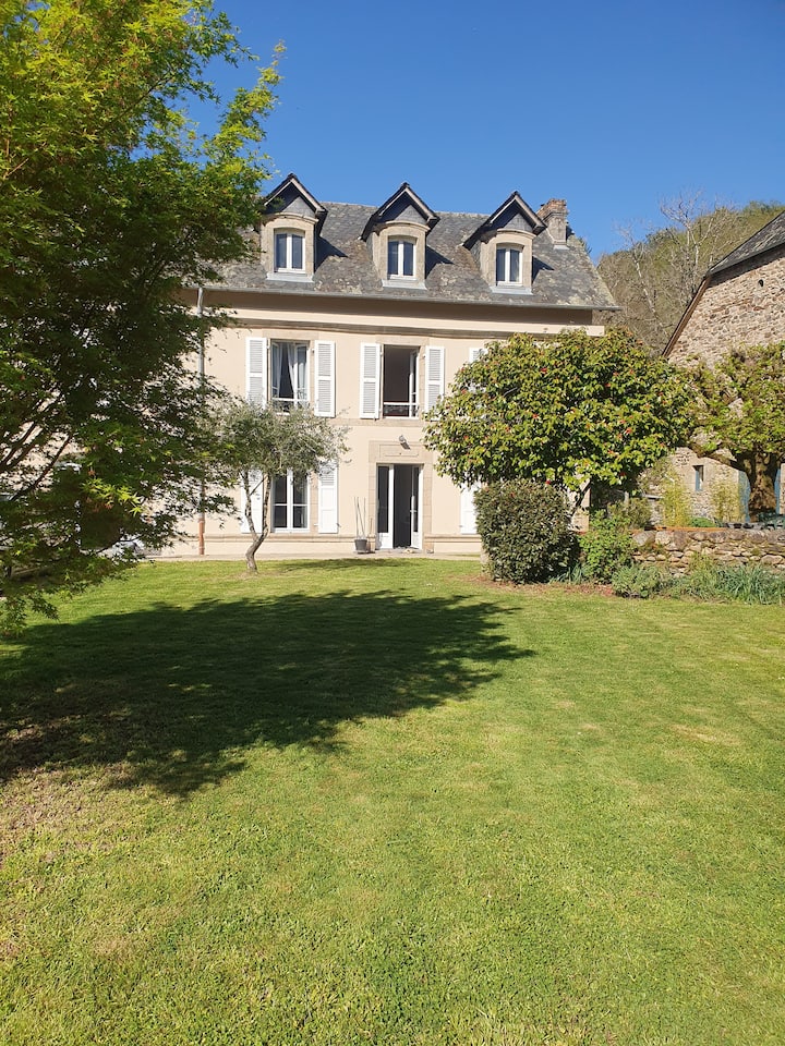 Argentat, Vallée Dordogne - Argentat-sur-Dordogne