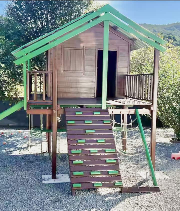 Casa  Recém Reformada, 3 Quartos E Com  Playground - Blumenau