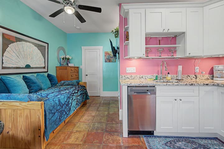 Inn The Heights Too - Apt E - Tampa, FL