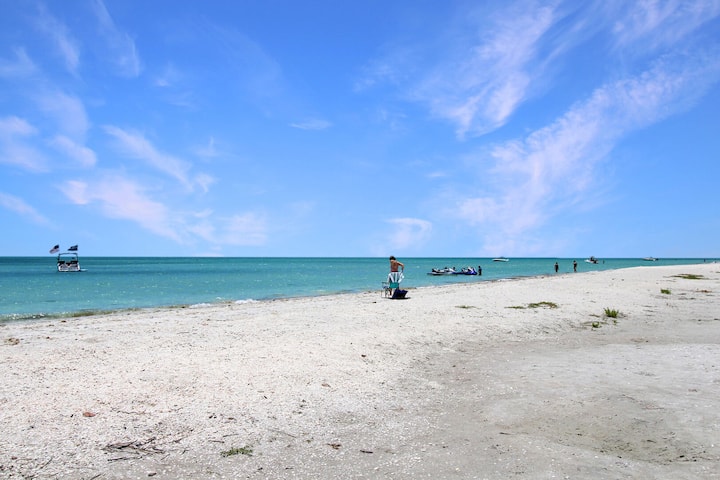 Relax & Unwind 1br Near Beach - Colony Inn 41 - Lighthouse Beach Park