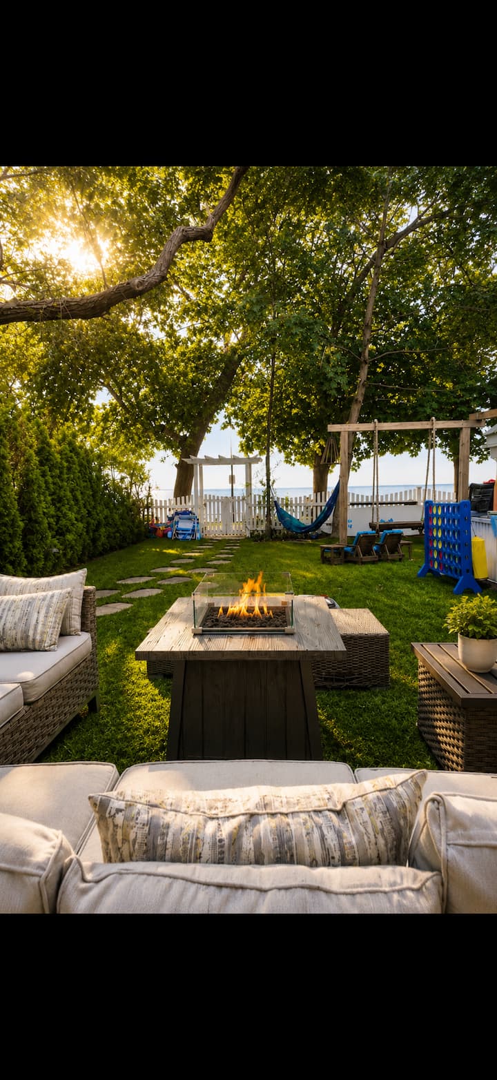 The Beach House. Cozy Lakefront Escape In Toronto - Toronto