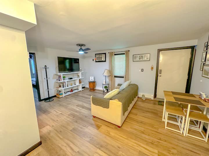 Stay Close To Nyc And Metlife For A Bargain! - Union City, NJ