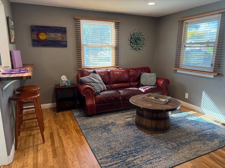 Cozy Arvada Bungalow Near Light Rail - Arvada, CO