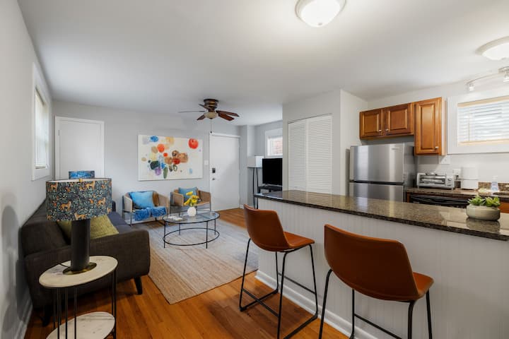 ✦✦ Museum District Apartment - Clean & Updated ✦✦ - Richmond, VA