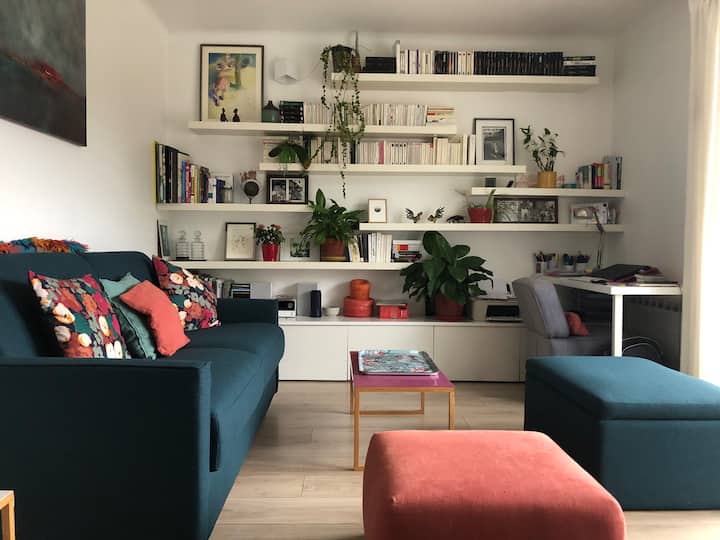 Calme, Douceur Entre Colline Et Mer - Plage de Cassis