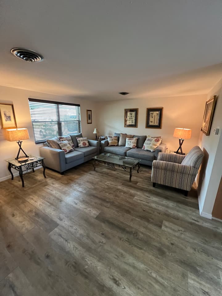 Relaxing Private Getaway (Pet Friendly!) - 威尼斯