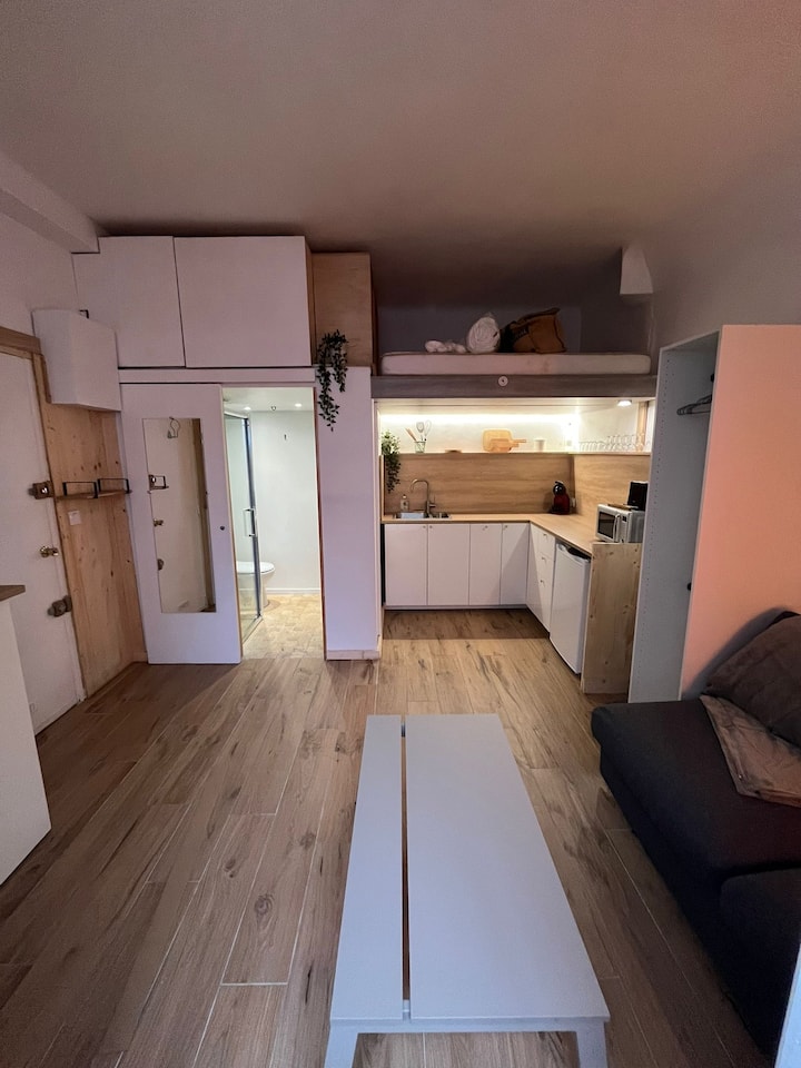 A 2 Pas Des Halles De Biarritz, Dans Une Rue Calme - Biarritz