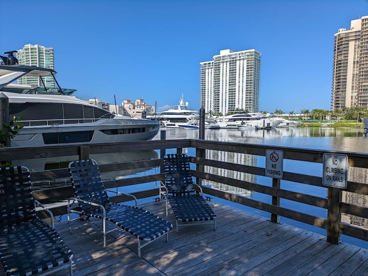 Aventura Yacht Club Close Beach And Mall - Aventura, FL