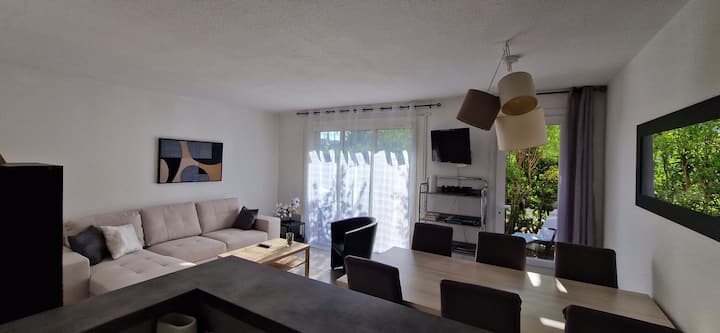 T2 Cabine Avec Clim, Terrasse, Pkg, Piscine Tennis - Agde