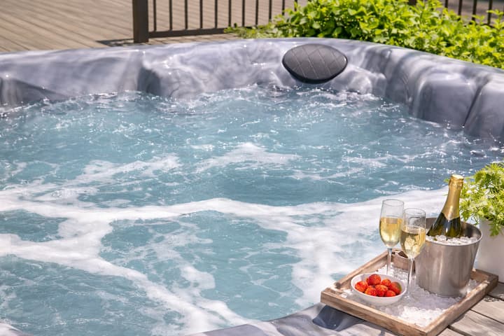 Devon Horse/ Penn Relays/fifa All Nearby - West Chester, PA