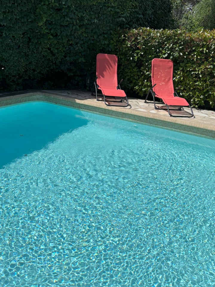 Joli Rez-de-villa 800 M Plage Avec Piscine - Cap Estérel