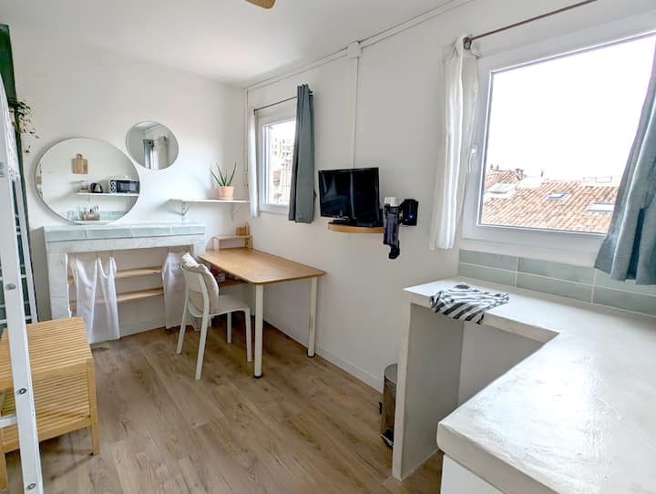 Chambre De Bonne Indépendante - Marseille
