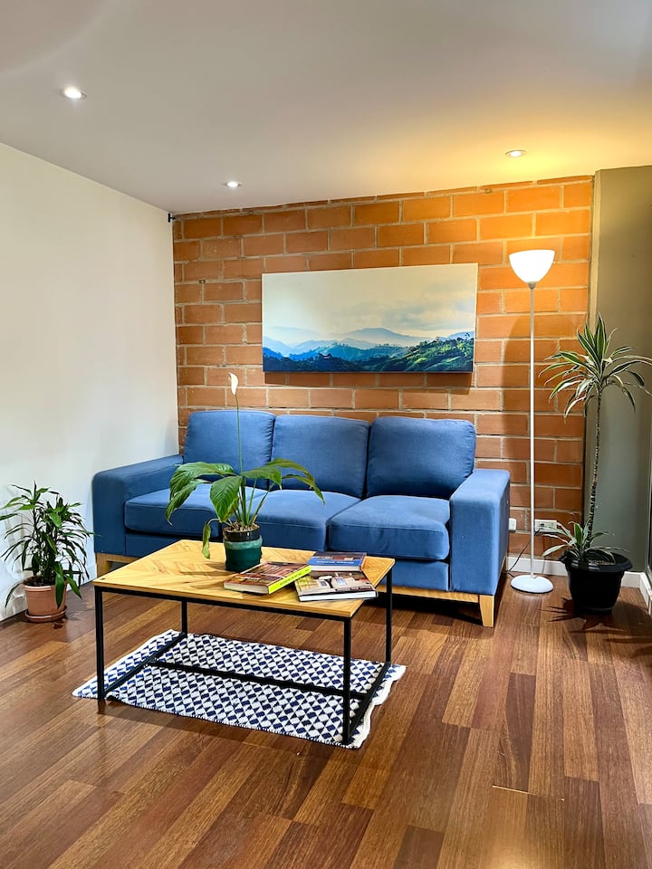 Stylish & Quiet Blue Loft Near Provenza - Medellín