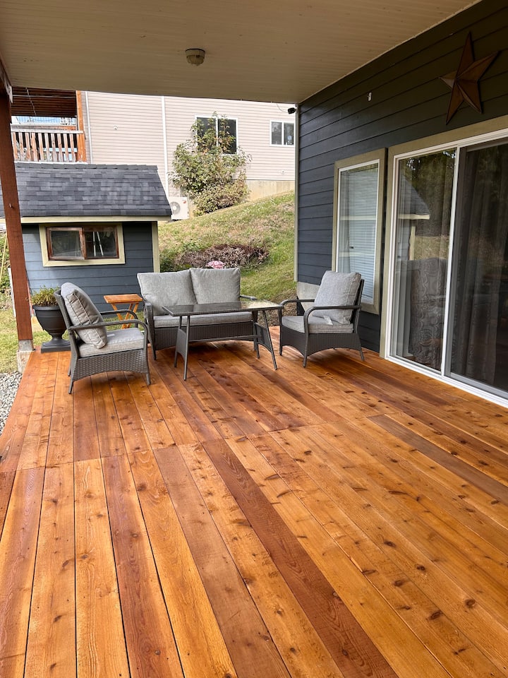 Water Front House,nice View And Very Quiet Place. - Port Alberni