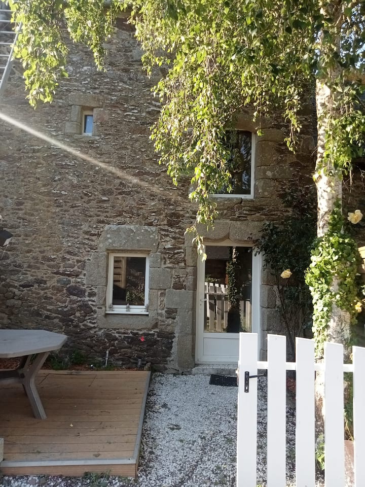 Petite Maison De Caractère En Pierre - Plancoët