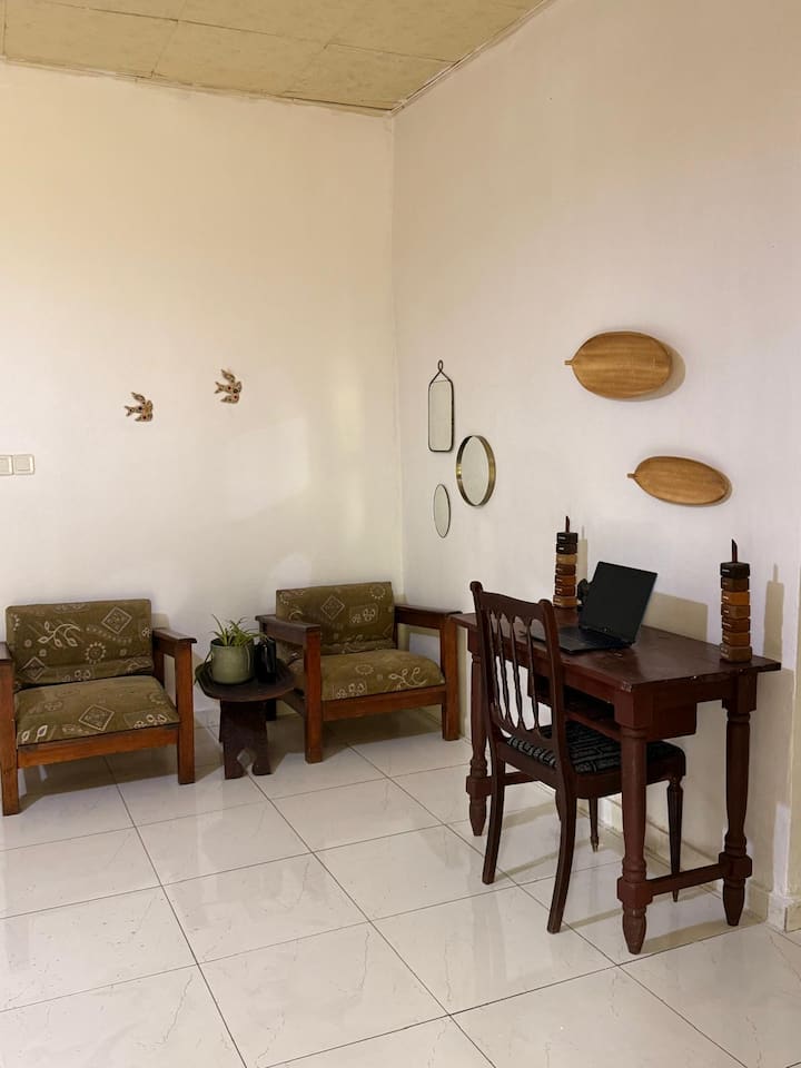 Maison 300m², Grand Jardin Tropical – Moroni - Comores