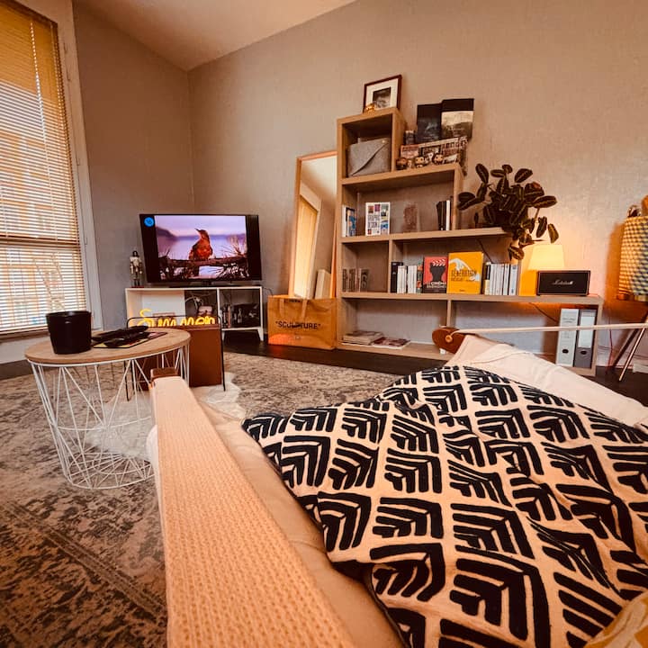 Charmant T2 | Calme & Spacieux | Parking Privé | - Le Puy