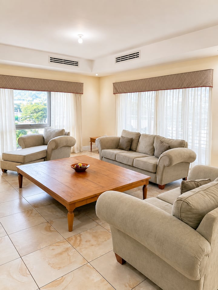 Comfy 3br Condo • Family • Getaway • Cozy • Secure - Trinidad and Tobago