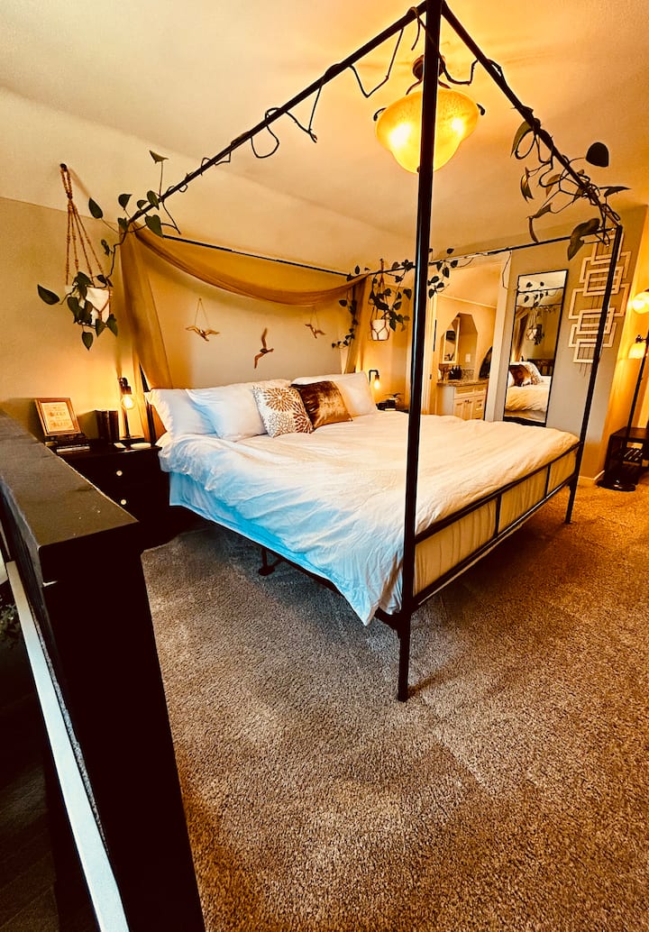 A Cozy Place To Land - Salem, OR