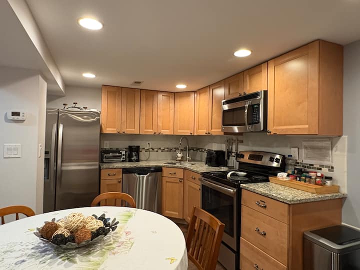 Lovely Dc Retreat | Walk To Metro, Full Kitchen - Washington D. C., DC