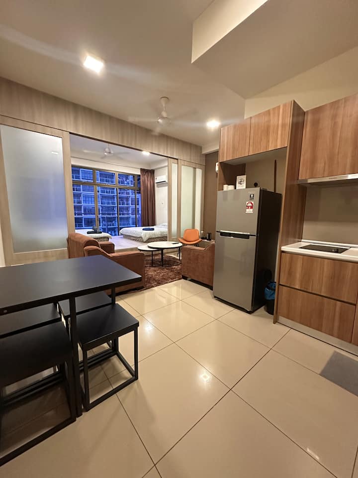 Arale ⛩ホームステイ ⛩ Mount Austin🏩stay Safe Homestay💻🏨 - Johor Bahru