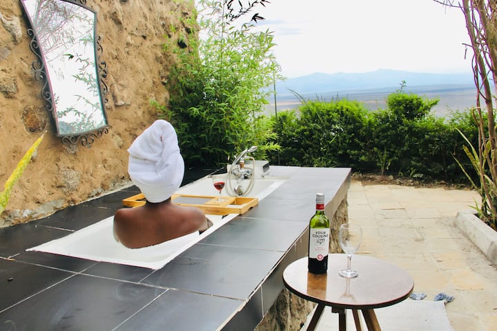 Harmonious Two Bed Cottage With Breathtaking Views - Kenya