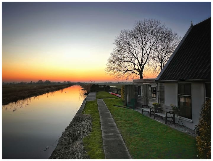 Private Cosy House, Along The Water With Canoes! - Leiden