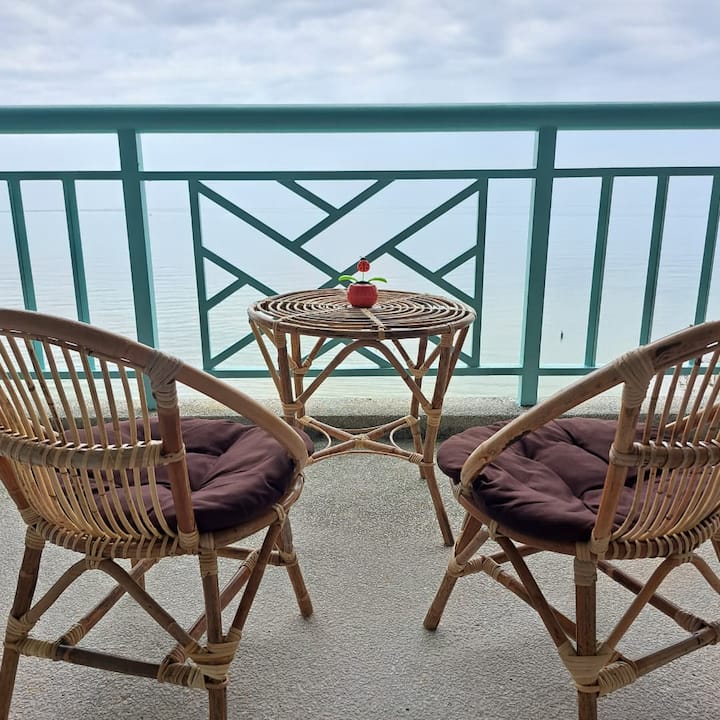 Paradise Lagoon Seaview Studio Apartment - Port Dickson