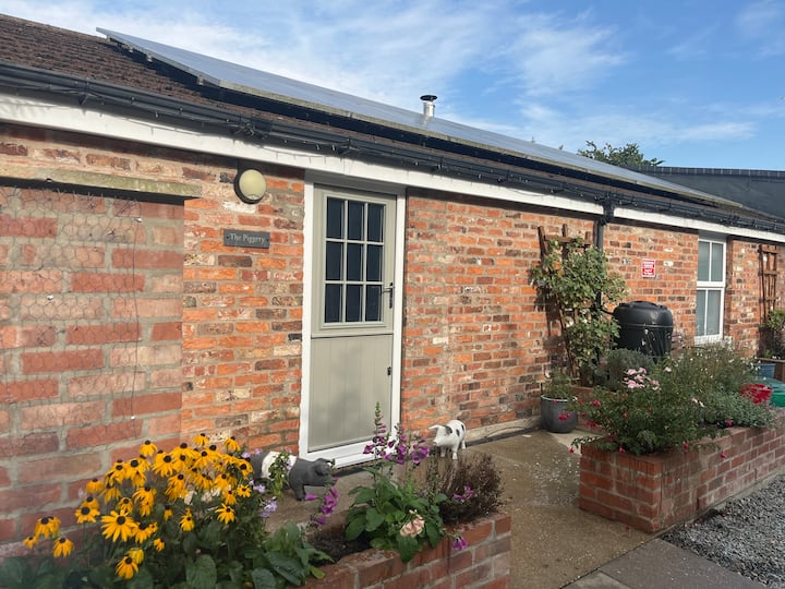 The Piggery - Two Bedroom Cottage. - 古爾
