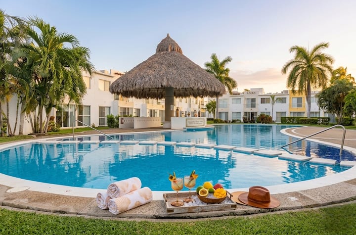 Villa Privada · Alberca & Pádel · Diamante - Acapulco
