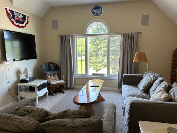 Island Pond Getaway - Brighton State Park, Island Pond