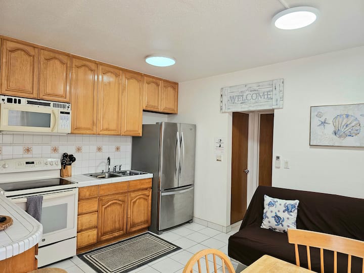 Central Waikiki 2bedroom Washer In Unit Near Beach - Kailua, HI