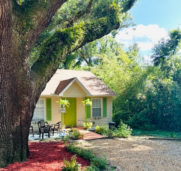Live Oak Cottages Iii. 2/2  In Town Nature Retreat - Tallahassee, FL