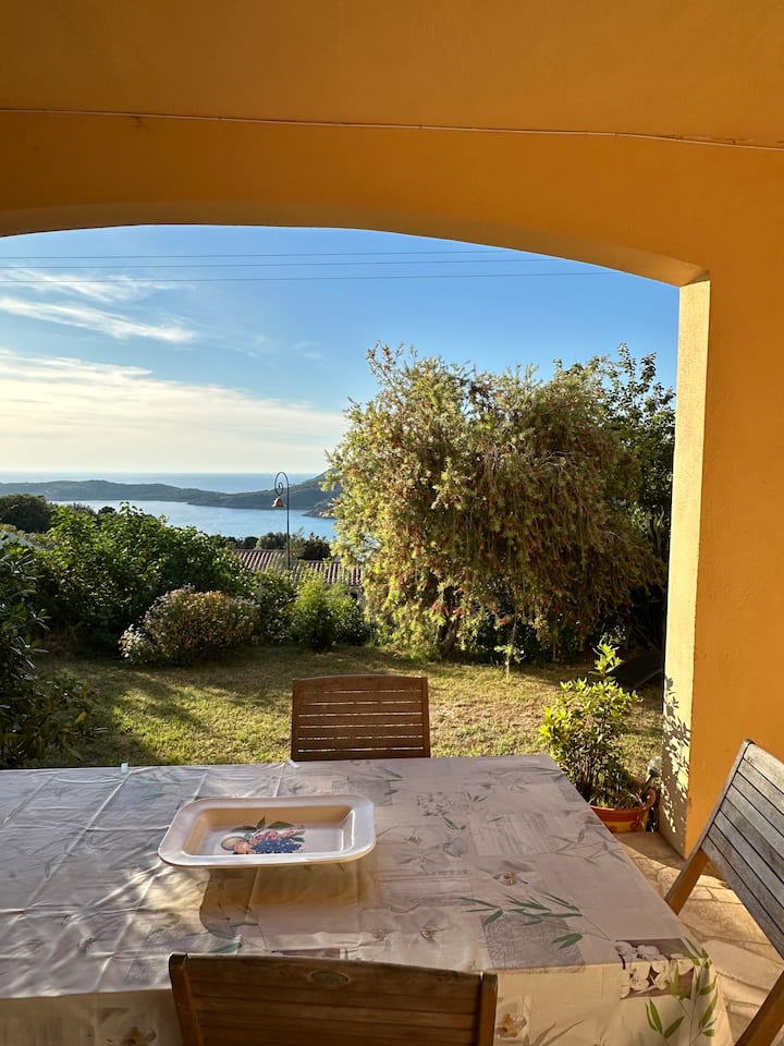 Très Bel Appartement  Bas De Villa - Cargèse