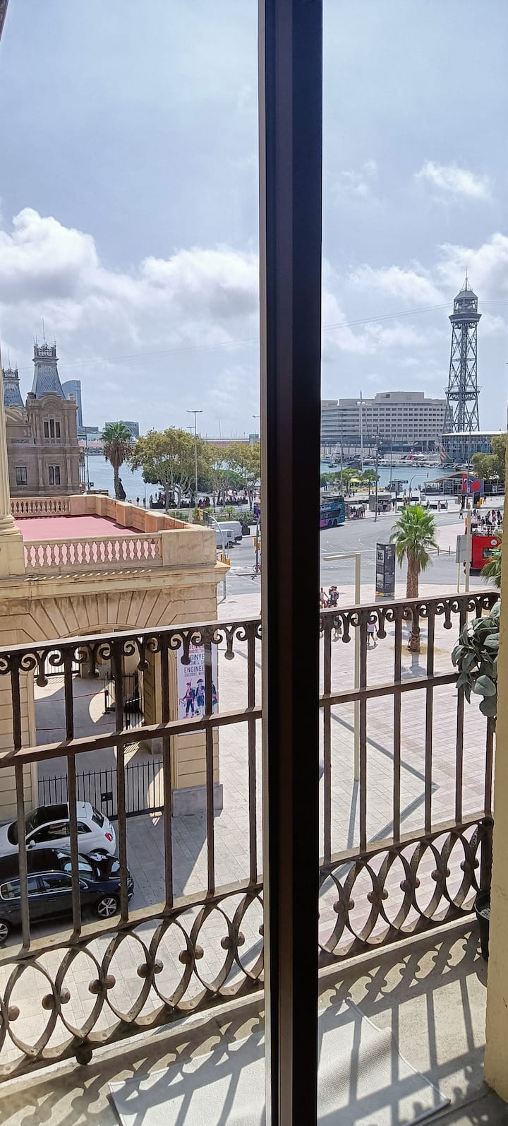 Colonial Corner On Las Ramblas With Port Views. - Barcelona