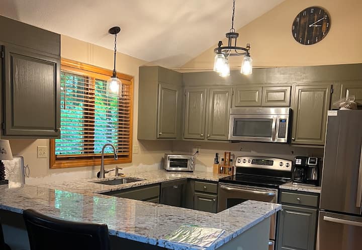 Forest Ridge 3 Bdrm, Gym, Pools And Pickle Ball - Franconia Notch State Park, Lincoln