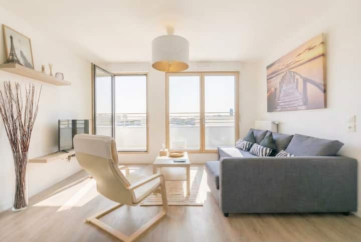 Paris Direct 15min: 2br W/ Elevator & Balcony - Aubervilliers