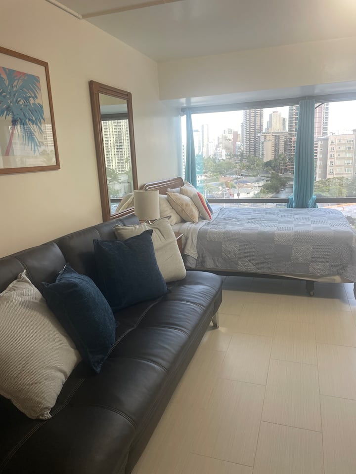 無料駐車場付き
最大3名まで宿泊可能 アラモアナも歩いてすぐ　バス停・スーパーもすぐ近くに - Hawaii