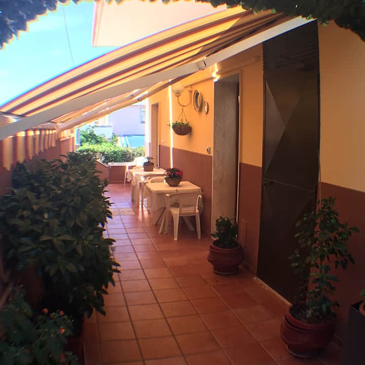 Monolocale Verde
C.i.n. It075031c200065065 - Gallipoli
