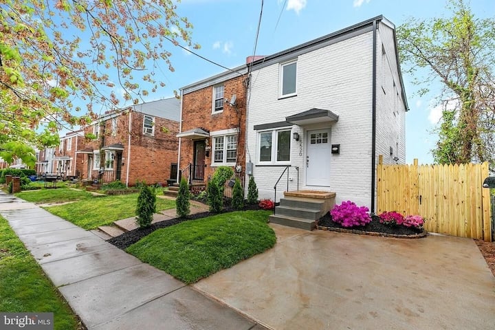 Private Renovated Unit - Washington, D.C., DC